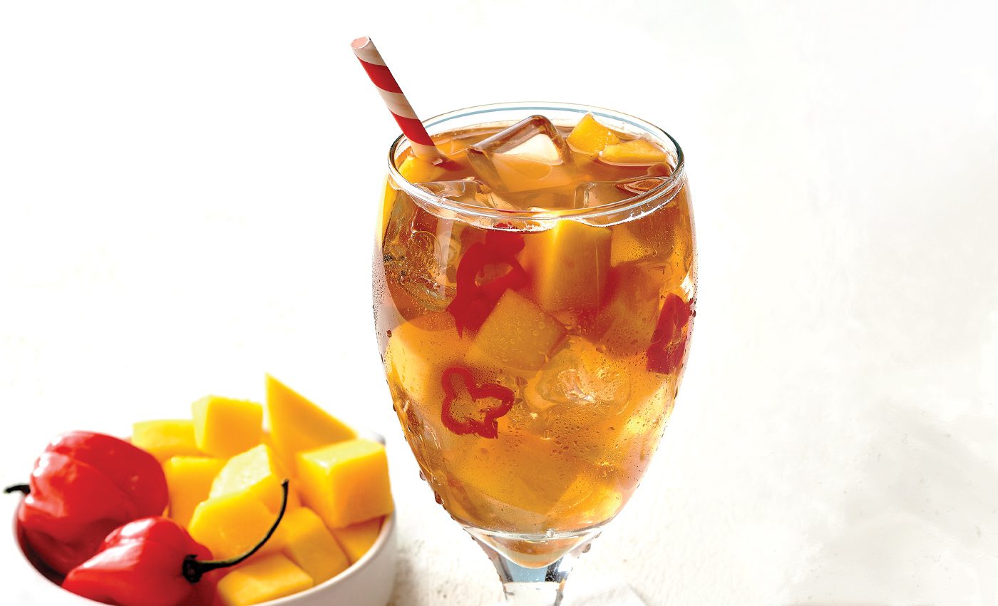 Spicy Mango Shaker Tea | Sysco Foodie